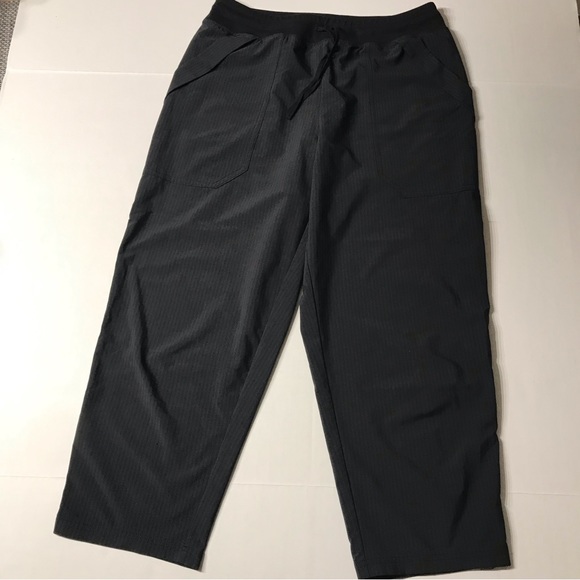 Lucy | Pants & Jumpsuits | Lucy Activewear Pull On Black Stripe ...